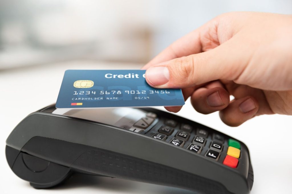 Avoiding the Minimum Credit Card Payment Trap - Get Joys